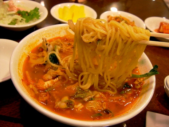 짜장면과 짬뽕, 그리고 라면 / 외래어 표기법 이대로 좋은가? ‘짜장면’, 드디어 표준어의 지위를 쟁취하다. : 네이버 블로그