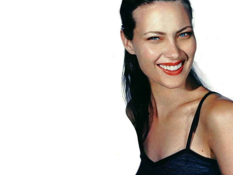 Shalom Harlow (샬롬 하로우) 1973년 12월 5일 / 캐나다 / 모델.영화배우 : 네이버 블로그
