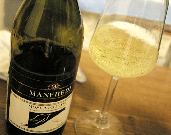 MANFREDI Moscato D'asti 2009 -- 상쾌한 왈츠 느낌 : 네이버 블로그