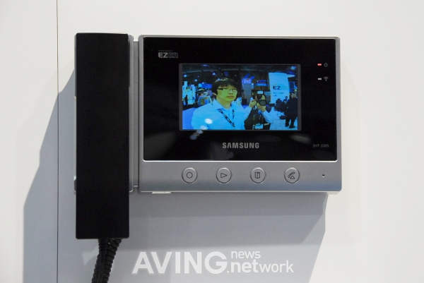 서울통신기술이 선보인 이지온 비디오도어폰 'SHT-3305' : 네이버 블로그