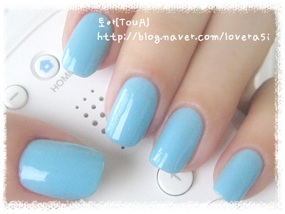 [OPI] B90 Whats With The Cattitude? - 뽀얗지만 선명한 느낌의 하늘색 : 네이버 블로그