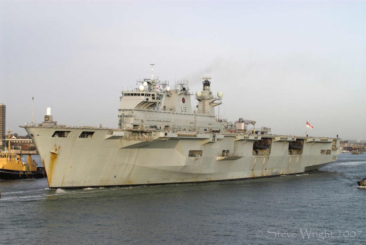 Portsmouth항을 출발하는 영국해군 HMS Ocean L12 강습상륙함 : 네이버 블로그