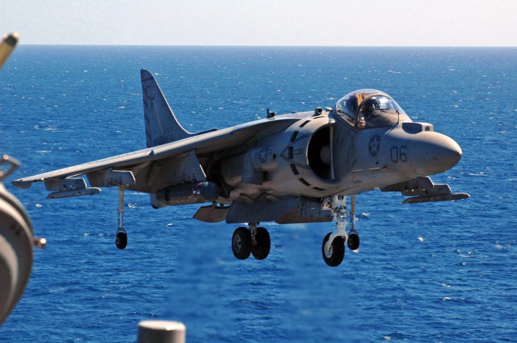 혼성부대훈련에 참가한 USS Tarawa (LHA 1)함과 미해병대 : 네이버 블로그