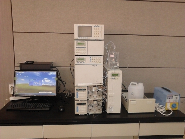 [유엠씨사이언스 - 중고 시마즈] Shimadzu HPLC SYSTEM [SIL-10ADvp + SCL-10Avp + LC ...