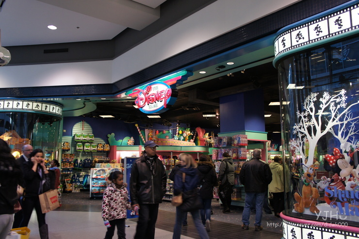 [Toronto] 토론토 나들이 : 이튼센터의 디즈니 스토어 (The Disney Store) : 네이버 블로그