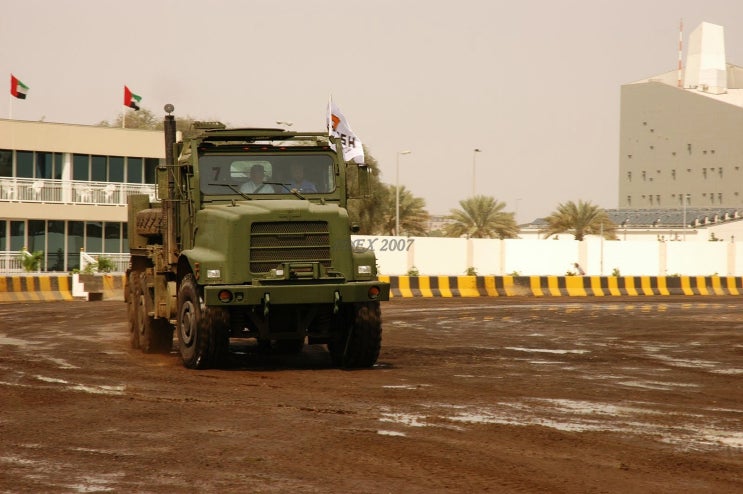 기동시범을 펼치는 Oshkosh사 MK36 MTVR wrecker트럭 : 네이버 블로그