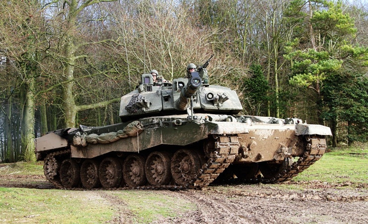 1개 연대분 50대까지 감축이 예상되는 영국육군 Challenger 2 (CR2) 전차 : 네이버 블로그