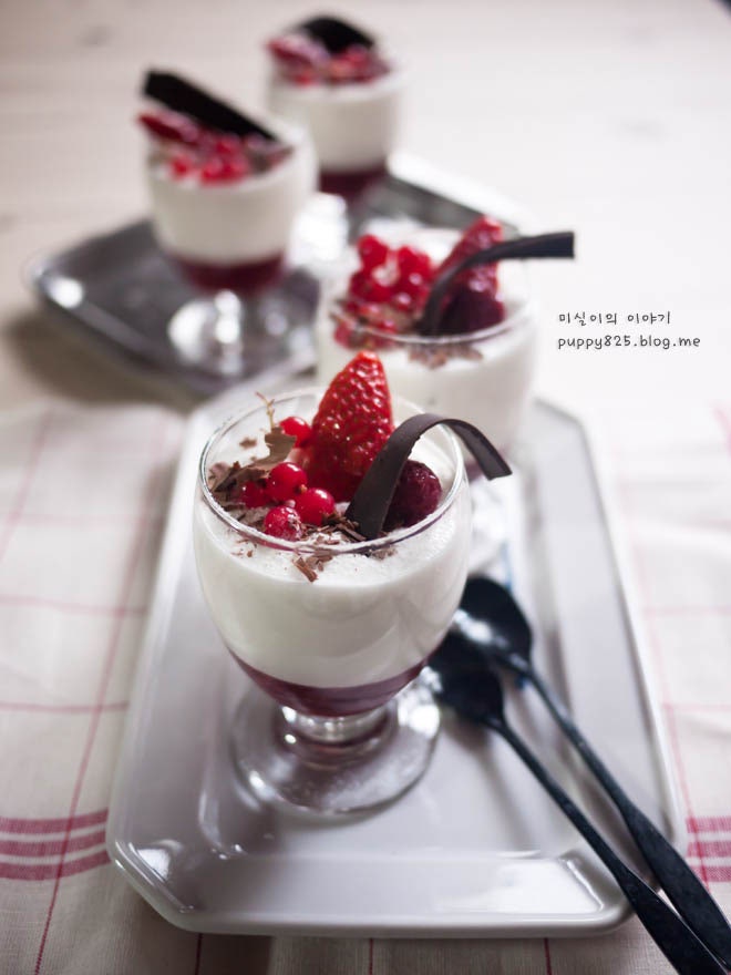 베리 프로마주 베린느(Berry Fromage Verrine) /(딸기 프랑부아즈 치즈무스 컵디저트) : 네이버 블로그