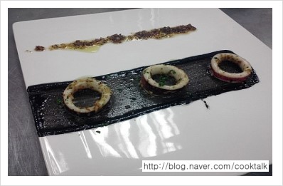 sauteing beka squid & squid ink sauce(꼴두기 구이와 먹물소스) : 네이버 블로그