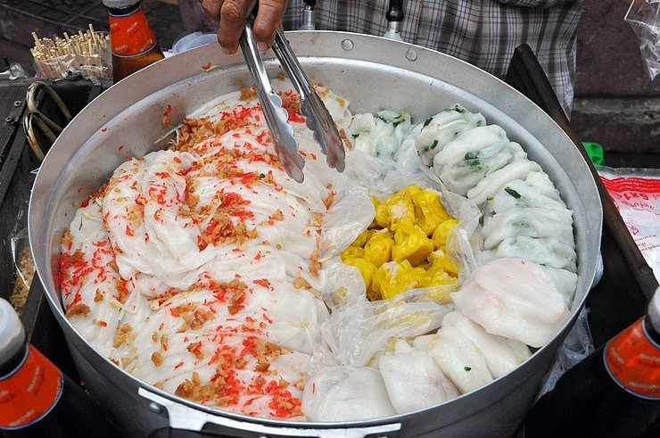 태국 방콕의 수쿰빗 로드 Sukhumvit Road 길거리 음식 도전하기 3탄 태국 떡같은 만두와 간장소스 네이버 블로그