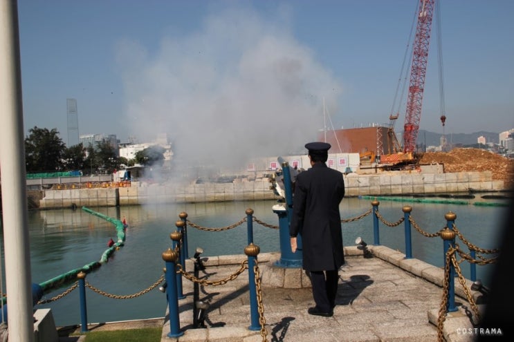 홍콩도심 속 대포를 쏘아 올리는 쇼킹한 곳, 눈데이 건(午砲) NoonDay Gun In Hongkong : 네이버 블로그