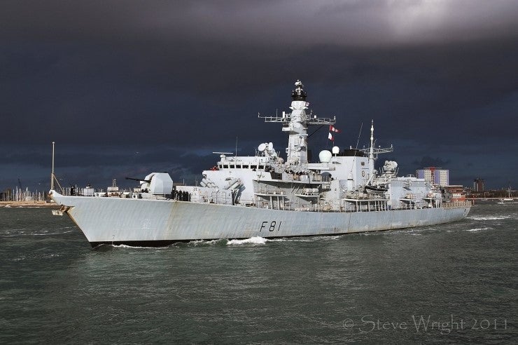 AW-101 Merlin 헬기를 탑재하고 출항하는 영국 Type 23급 프리깃 HMS Sutherland : 네이버 블로그