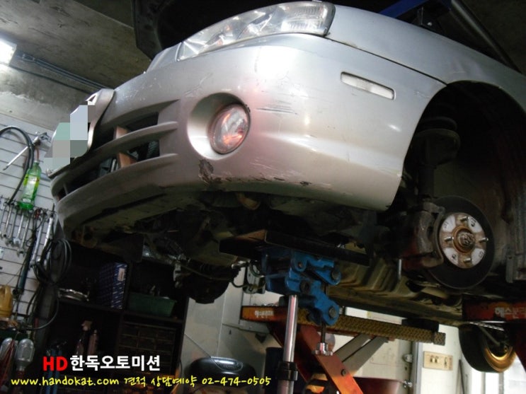 Avante 아반떼 오토미션 수리 작업차량 입니다 30킬로 정도에서 가속을 하거나 감속을 하면 기어소리가 납니다 쇠갈리는