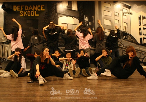 셔플댄스배우기 강남댄스학원 장기자랑 데프실용음악학원 수강생사진 : 네이버 블로그