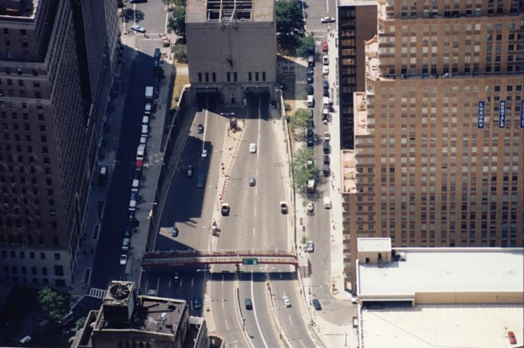 세계무역센터 2번건물 (2 WTC,WTC 2) 옥상 전망대에서 촬영된 사진 : 네이버 블로그