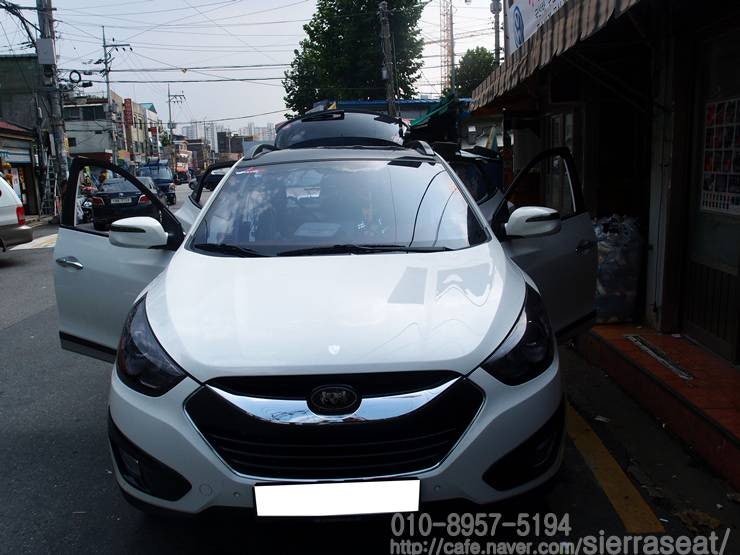 현대 투싼 Ix시트 투톤리무진시트 투톤천장엠보싱 필러씨에라가죽시트리무진시트엠보싱천장엠보싱도어트림인테리어