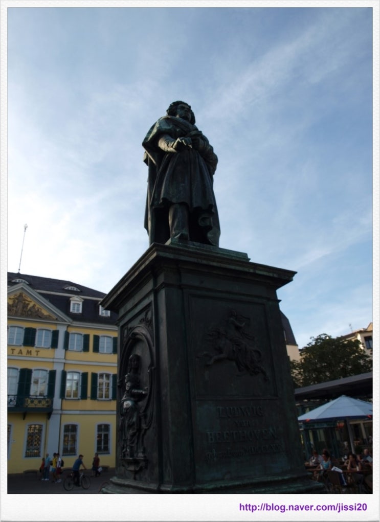 Bonn. - 본 뮌스터 광장 (Münsterplatz), 베토벤 동상 (Beethoven Denkmal Bonn), 슈테른 문 ...