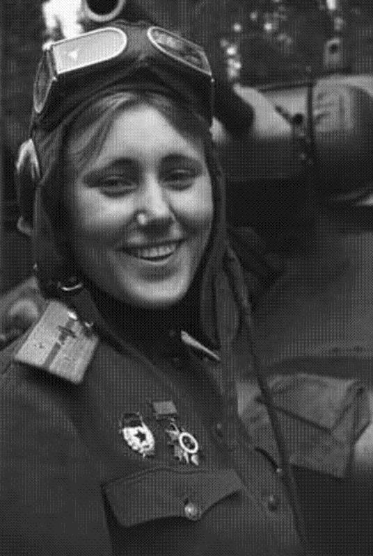 소련군 최초의 여성 전차 지휘관 알렉산드라 사무센코[WW2 Soviet First Woman Tank Commander ...