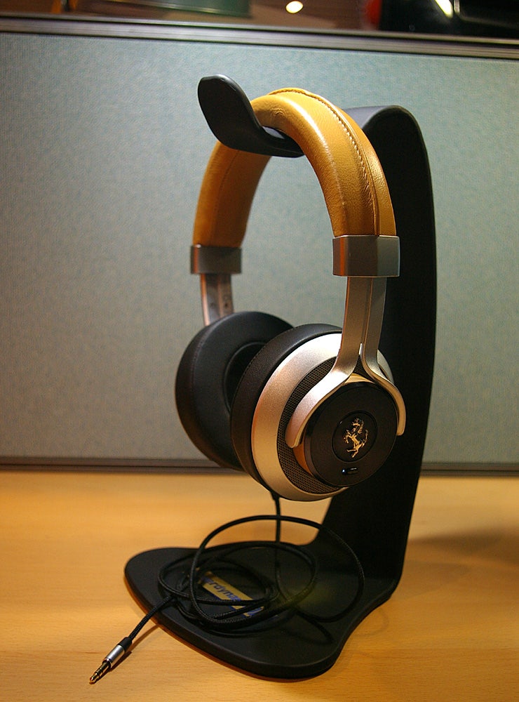 페라리(Ferrari) T350 (by Logic3), 럭셔리 디자인과 균형 잡힌 사운드 : 네이버 블로그