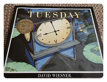 책사랑의 추천 영어동화 - TUESDAY (글자 없는 그림책/Wordless book) : 네이버 블로그