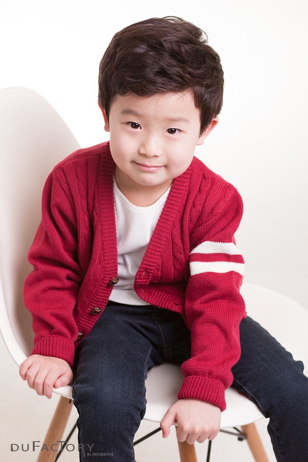 키즈 프로필 어린이 프로필 아역 프로필 사진 어린이 화보 어린이 광고 사진 남자아이 키즈플래닛 소속 디유팩토리