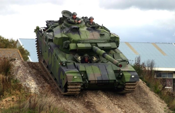 센츄리온 전차의 변형 전차였던 스웨덴의 Stridsvagn 104 전차[Centurion Tank Variants Swedish ...