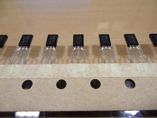 KTA1273-Y-AT. TO92L. 32V 2A 1W. Marking Code:A1273. TRANSISTOR. 트랜지스터 ...