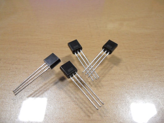 SCN2C60. Marking code:2C60. TO92. 1.5A 600V. SCR. TRANSISTOR. 트랜지스터. 동환 ...