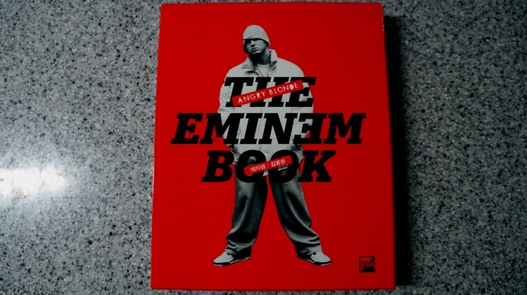 The Eminem Book (원제: Angry Blonde / 에미넴,김봉연) : 네이버 블로그