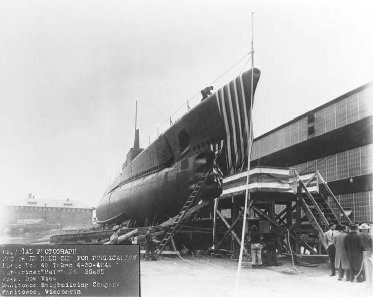 미국 해군 잠수함의 매니토윅강 측면 진수[USS Submarines narrowness of the Manitowoc River ...