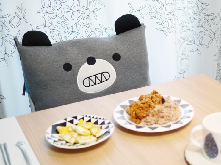 [POOM] ARTBOX 그레이곰 등받이 방석 ♪ : 네이버 블로그