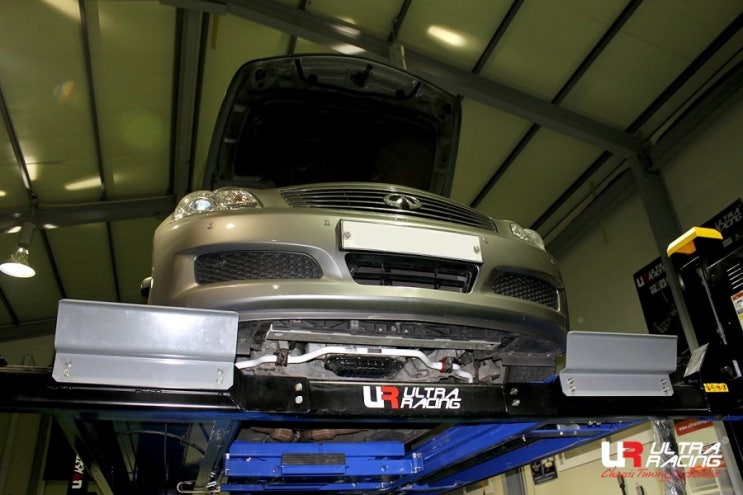 인피니티 G37S 울트라레이싱 스테빌라이저 장착, Infiniti G37 Ultra Racing Front & Rear Anti ...