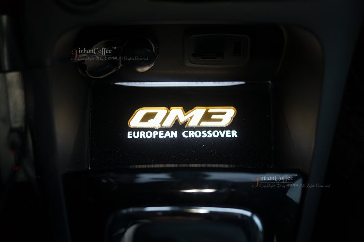 QM3 LED 도어캐치, 컵홀더 플레이트 장착기 : 네이버 블로그