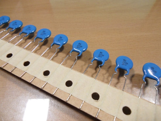222K-2KV-DC-B. 2200PF 2KV-DC. Pitch:7mm-Taping. CERAMIC CAPACITOR-DISC ...