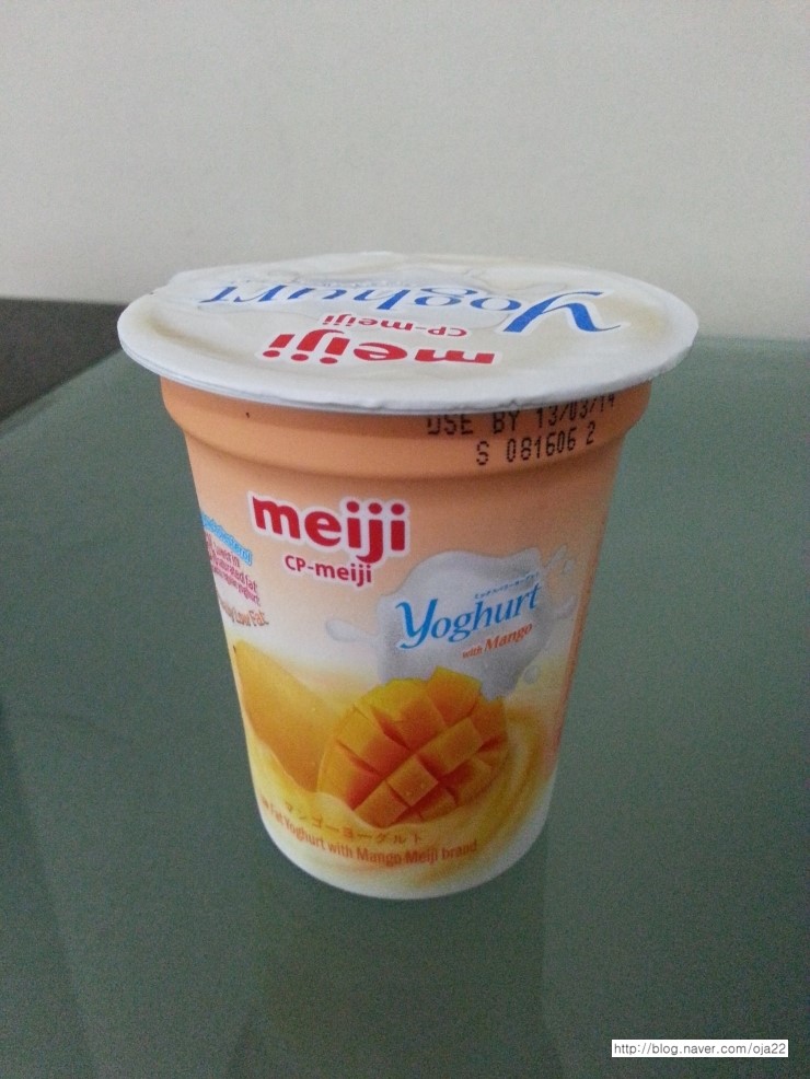 [싱가폴 먹거리] Meiji Mango Yogurt 메이지 망고 요거트, 쌍둥이 바나나 : 네이버 블로그
