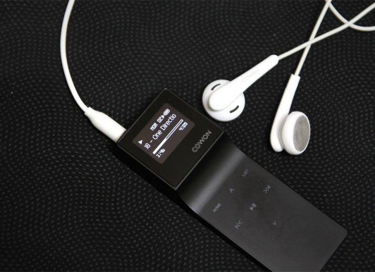 [코원 MP3 iAUDIO E3] 초슬림 바디에 피트니스 코칭 기능이 탑재된 새로운 개념의 MP3 플레이어 - 개봉/디자인 ...