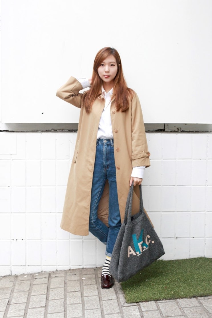 Newage One 데일리룩 트렌치코트 코디바스 페니로퍼보이프렌드핏그린블리스 네이버 블로그