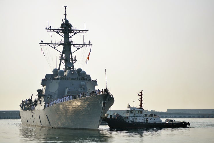 부산항을 방문한 미 해군 이지스 구축함 Wayne E. Meyer (DDG 108) : 네이버 블로그