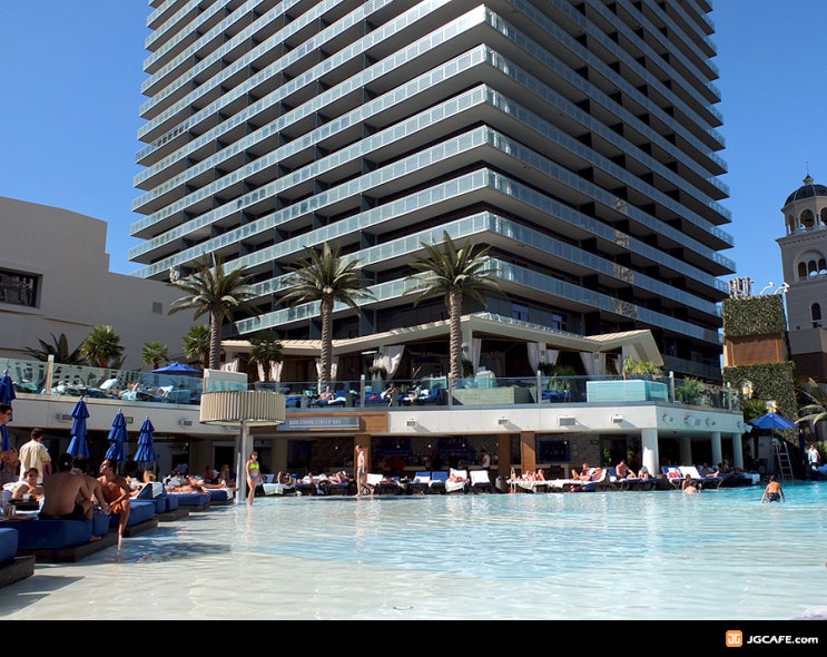 [Cosmopolitan] Boulevard Pool : 네이버 블로그