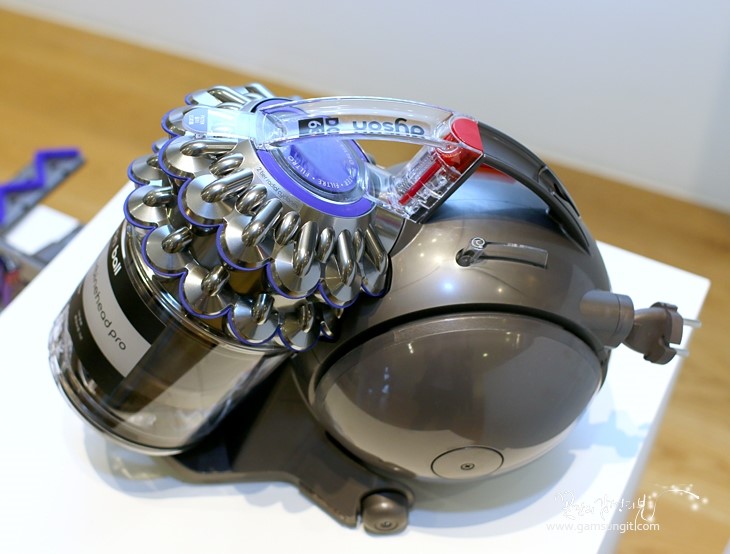 필터 필요없는 진공청소기 다이슨 DC52 발표회 : 네이버 블로그