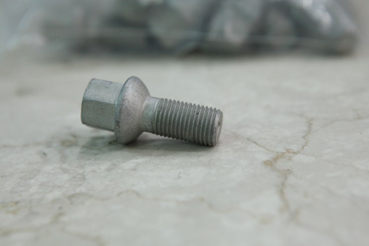 벤츠 휠 볼트, 0009904907 벤츠 휠볼트, 밴츠 휠볼트 : 네이버 블로그