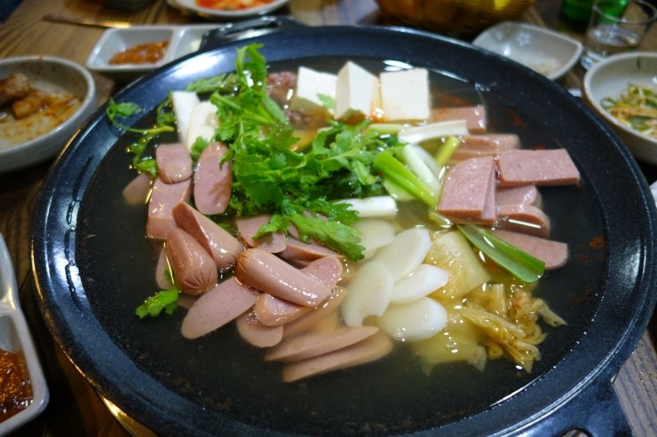 [성신여대입구역] 부삼 부대찌개 - 부대찌개와 삼겹살 : 네이버 블로그