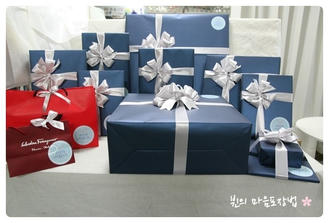 연예인서포트포장 B1a4바로차선우군 생일서포트 포장작업을 진행하였어요 연예인서포트서포트선물포장연예인선물
