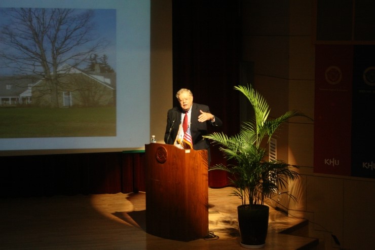 11.5 Special lecture by Michael J. Devine fromEmbassy of the United ...