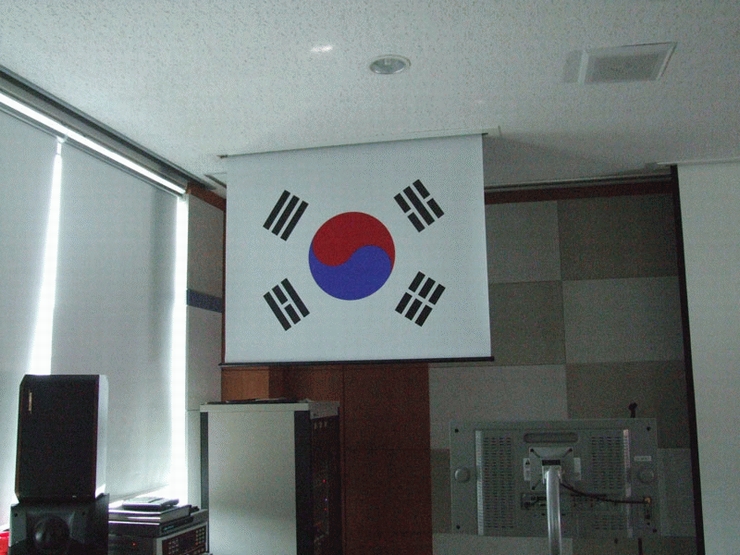 전동시스템의 모든것전동태극기전동스크린전동회사기전동에레베이션이 설치된 천안적십자 봉사회관 입니다 네이버 블로그