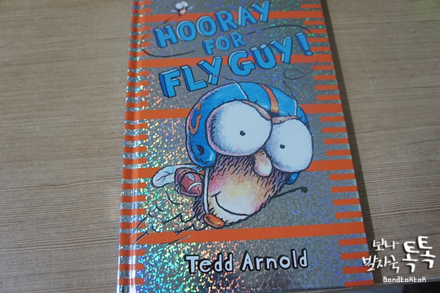 어린이영어 첫 챕터북 :: 6권 Hooray for Fly Guy chaper2 : 네이버 블로그
