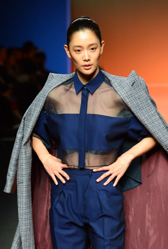 패션피플의 코트입는 법 #숄더로빙 (shoulder robing) : 네이버 블로그