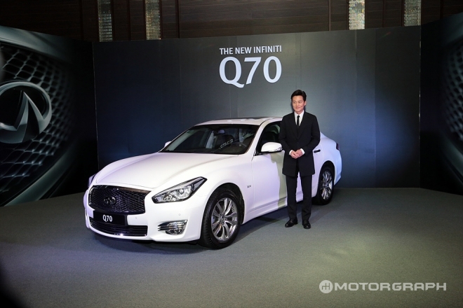 [포토] '한결같은 포즈' 인피니티 홍보대사 이서진…"Q70 어때요?" : 네이버 블로그