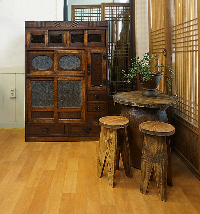 옛날찬장은 고가구 그릇장옛이야기 찬장과 고재뚜껑의 항아리테이블 고가구인테리어 네이버 블로그