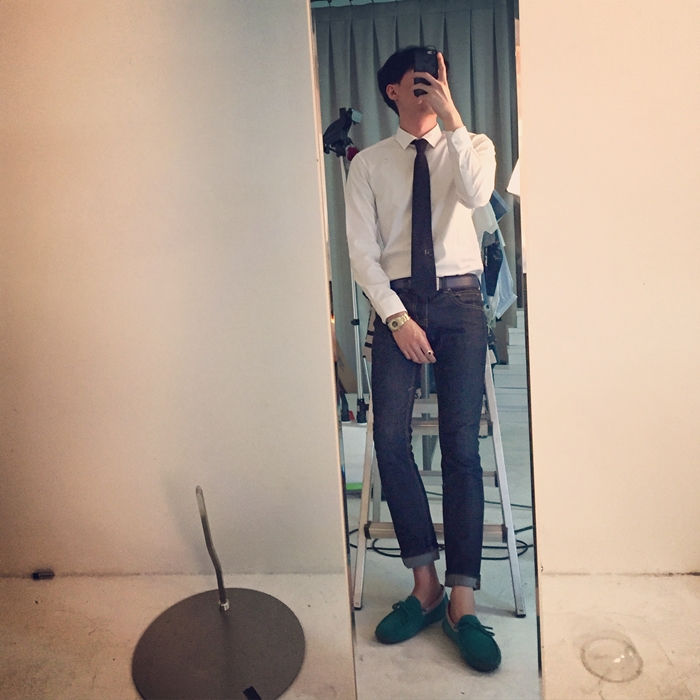 남자 데일리룩 447 마성훈의 패션블로그 남자 화이트셔츠 코디 질바이질 스튜어트 셔츠디클립 생지데님바비스 드라이빙
